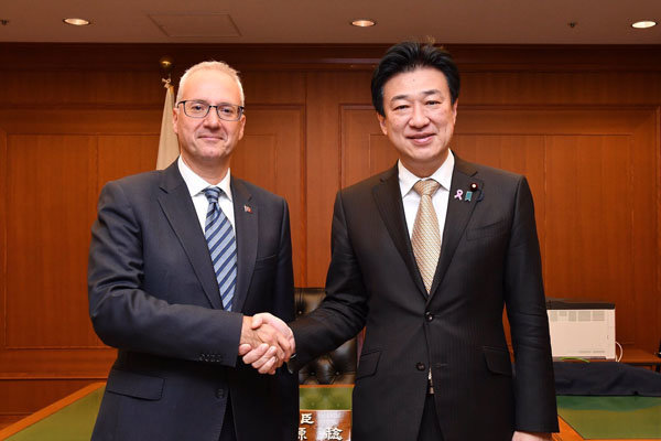 Defense Minister Kihara received a courtesy call from H.E. Mr. Gungen ...