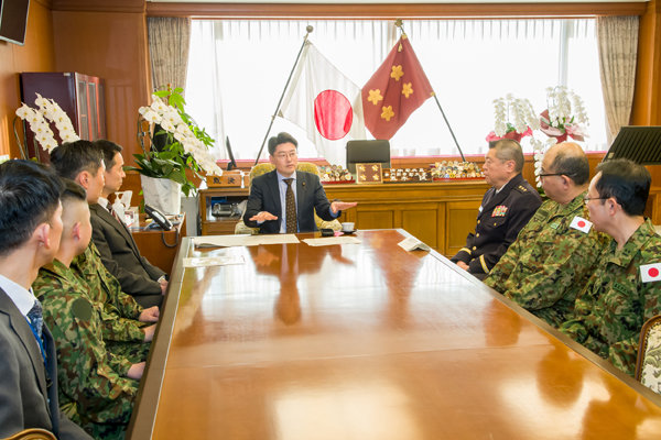 State Minister of Defense Oniki provided encouragement to JGSDF personnel who will be dispatched ...