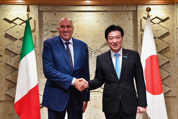 The Japan-Italy Defense Ministers Working Lunch | Japan Ministry of Defense