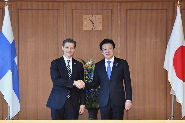 The Japan-Finland Defense Ministerial Meeting | Japan Ministry of Defense