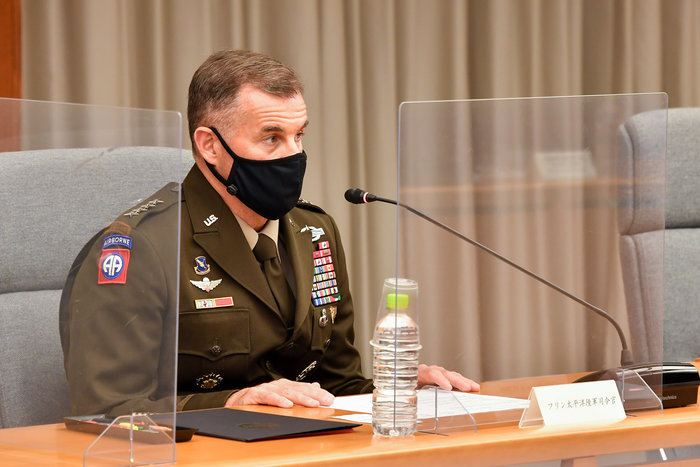 Defense Minister Kishi received a courtesy call from General Charles ...