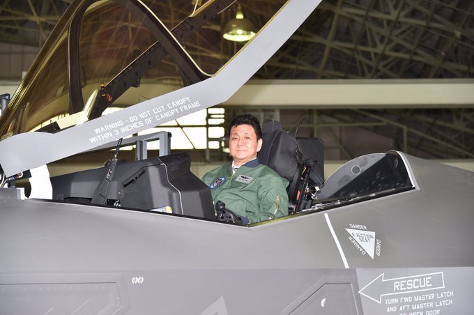 Defense Minister Kishi visited JASDF Misawa Air Base | Japan Ministry ...