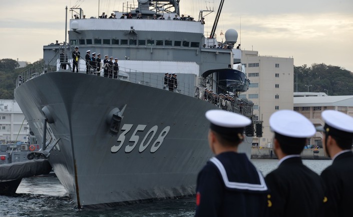 Returning Ceremony for the JMSDF Training Squadron Returning Ceremony for the JMSDF Training Squadron