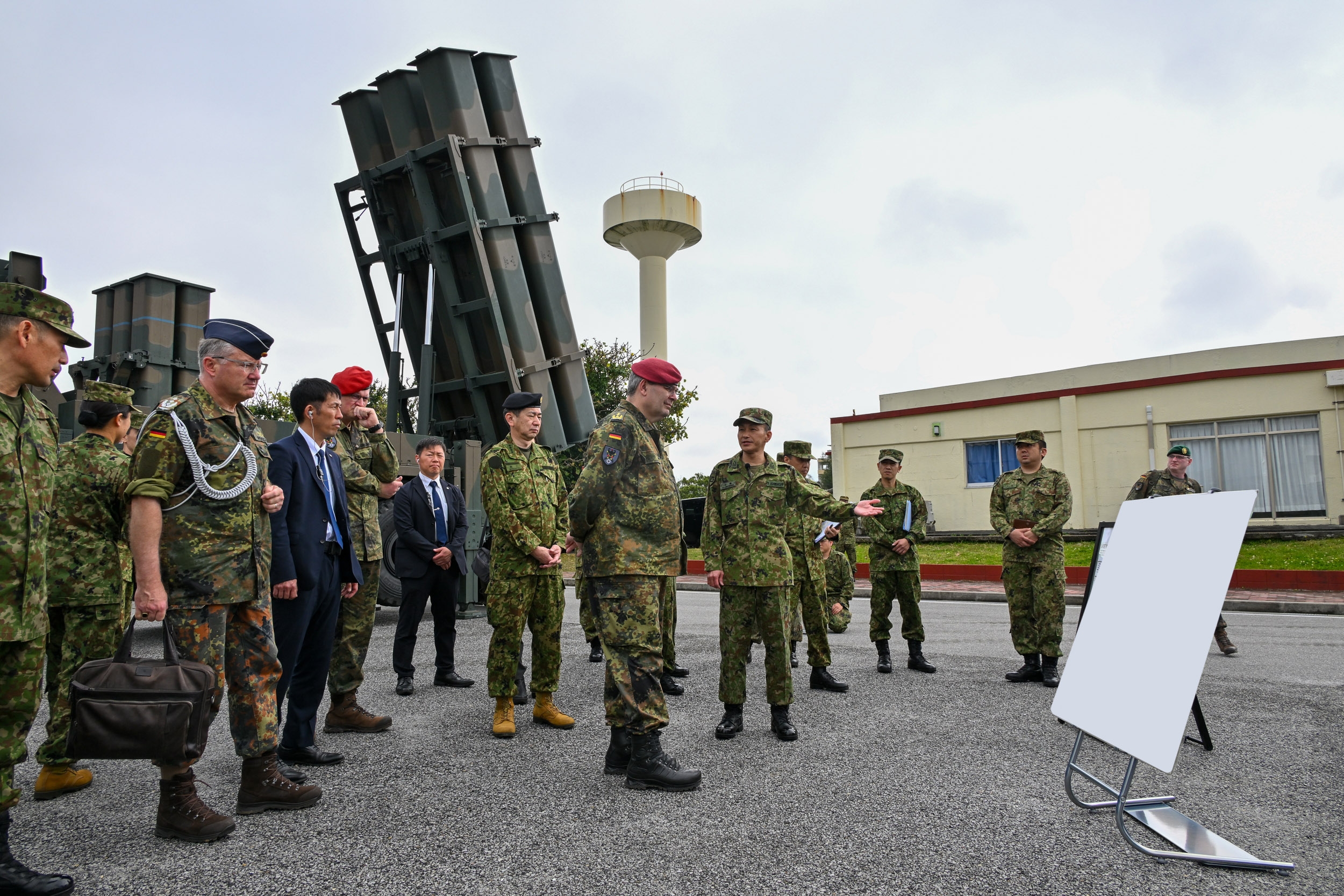 マイス独陸軍総監との共同部隊訪問について | 陸上自衛隊 公式Webサイト：JGSDF(Japan Ground Self-Defense ...