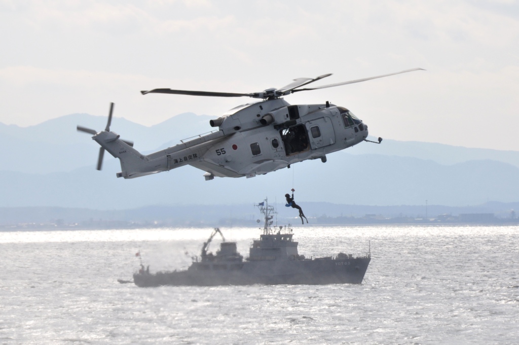 掃海・輸送機「MCH－101」｜航空機（回転翼）｜装備品｜海上自衛隊 〔JMSDF〕 オフィシャルサイト