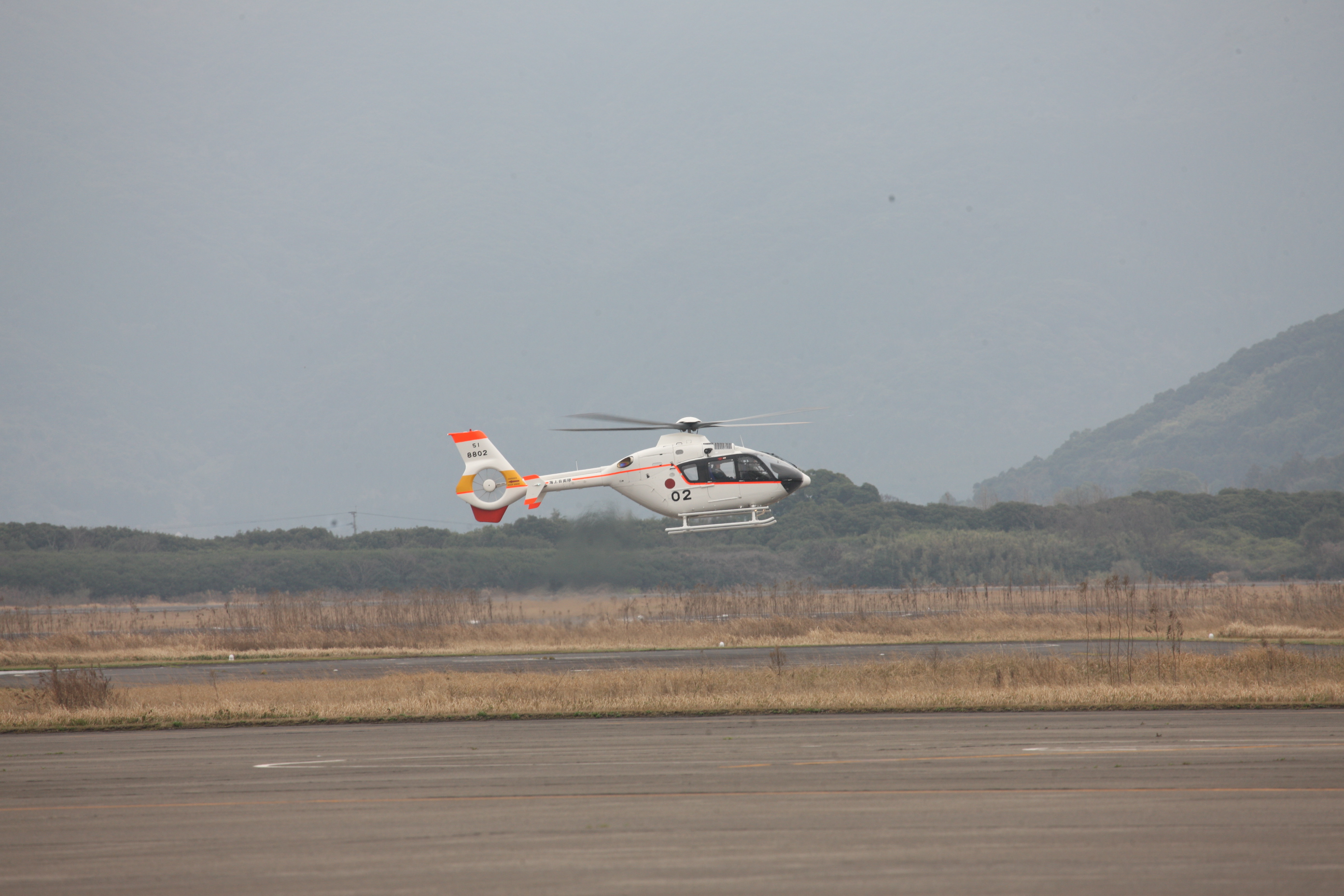 練習機「TH－135」｜航空機（回転翼）｜装備品｜海上自衛隊 〔JMSDF〕 オフィシャルサイト