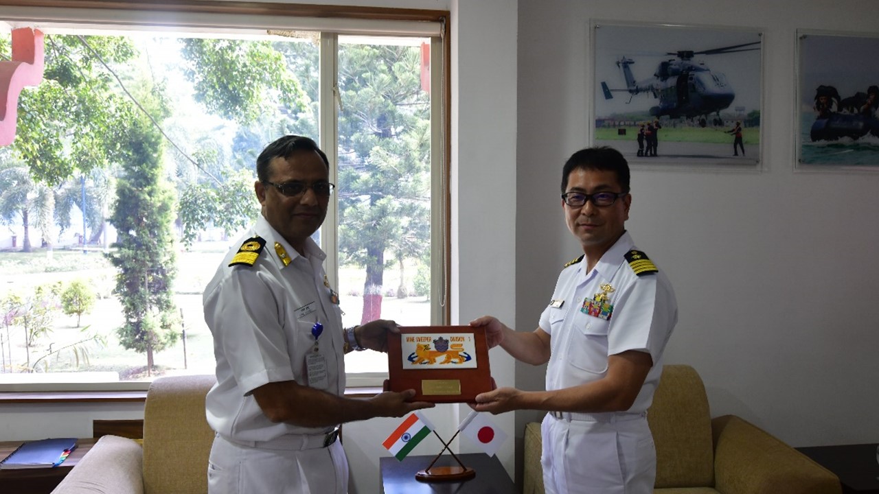 News | JMSDF Self Defense Fleet official