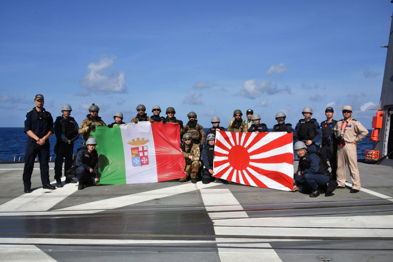 News | JMSDF Self Defense Fleet official